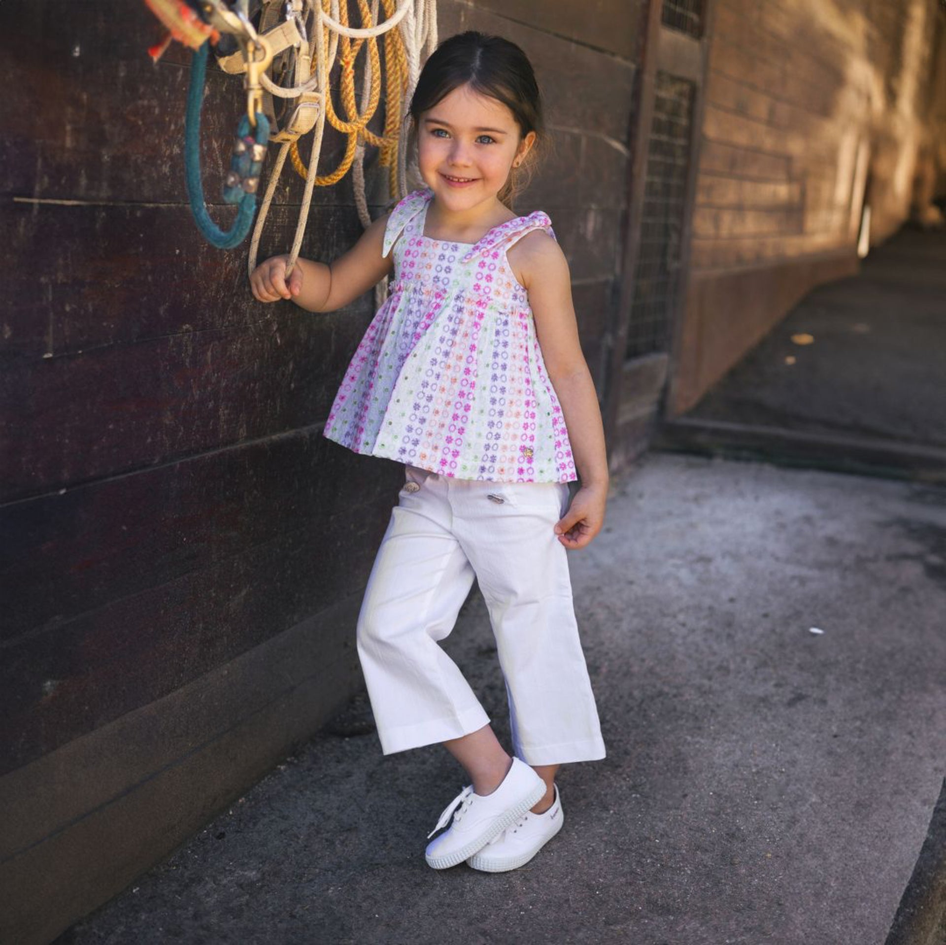 Top for girls in multicoloured fabric with eyelets – MIBONBóN